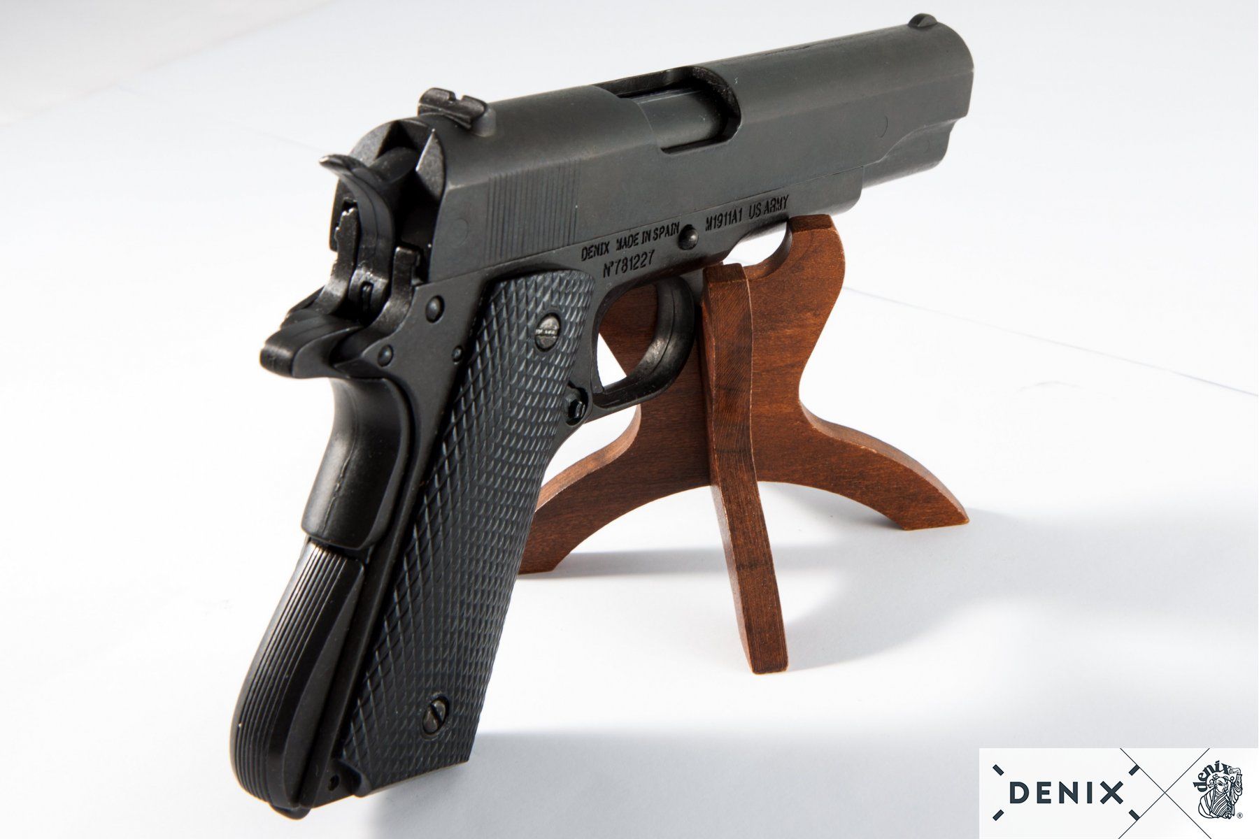 Réplica Pistola semi-automatica Colt M1A1 "1911" con cachas negras